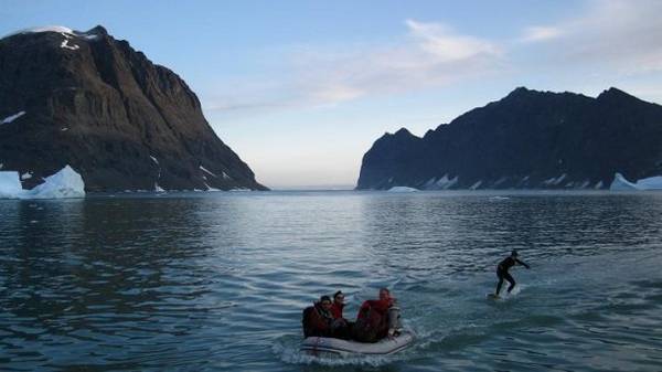Surfing in Greenland | Borea Adventures